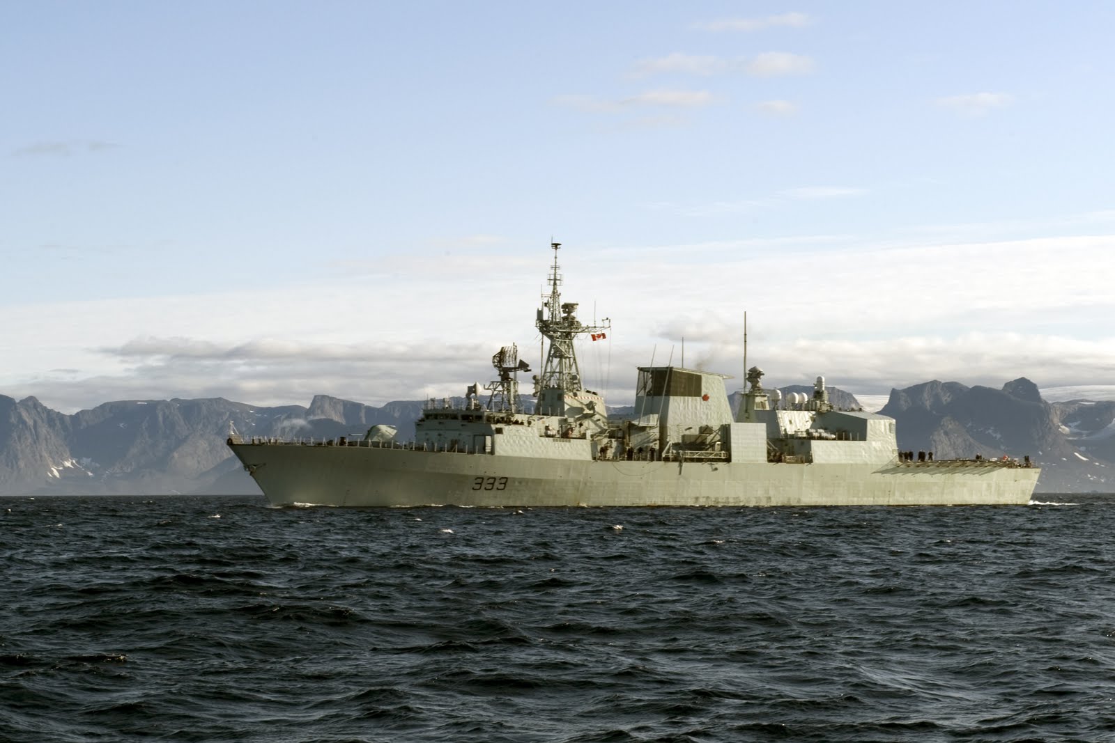 Naval Photos: HMCS Toronto (FFH333)