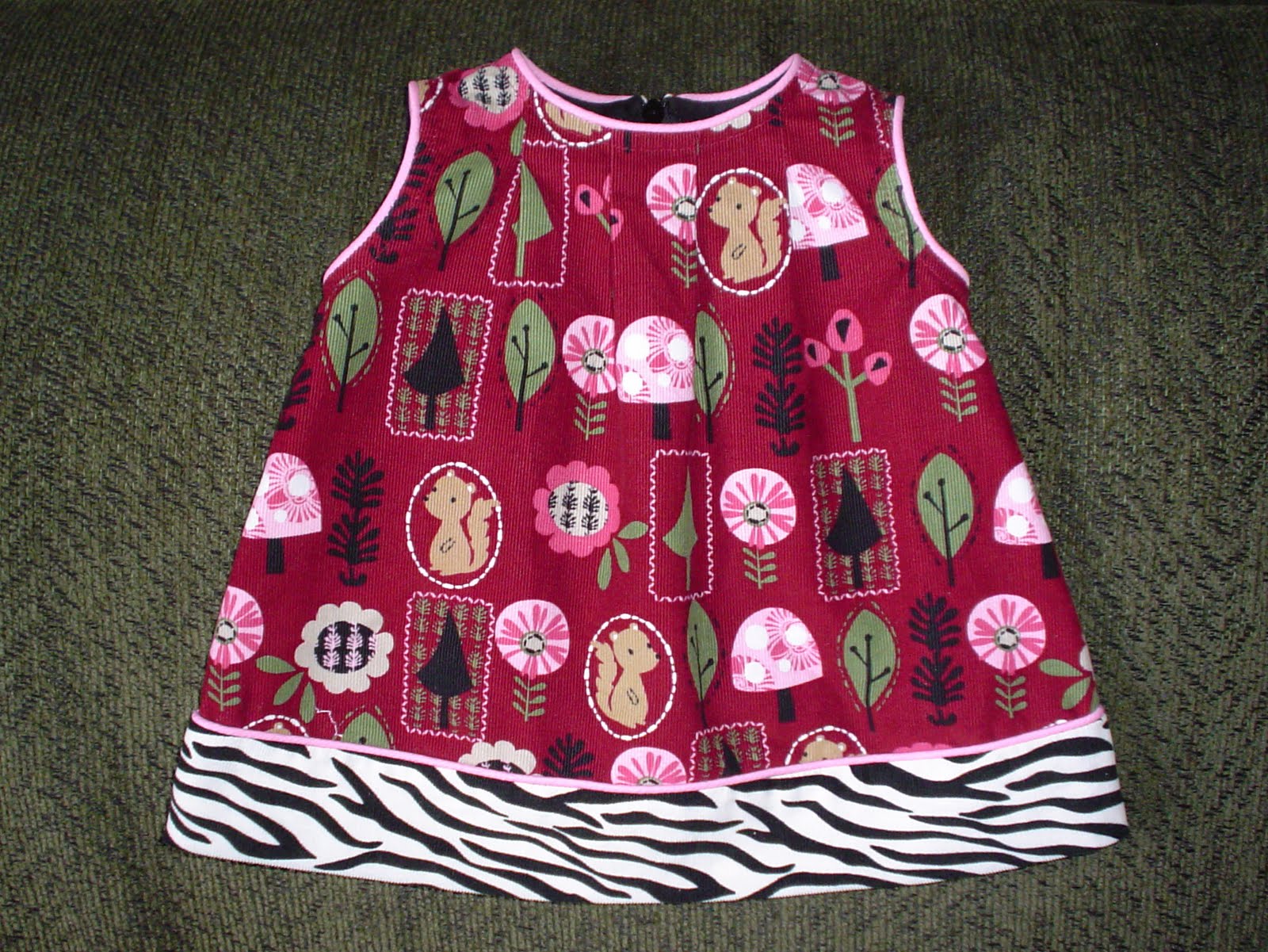 Amanda's Adventures in Sewing: Simplicity 4243 - Maroon print w/ zebra ...