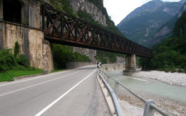 Montagne luminose: La vecchia ferrovia Pontebbana - Ciclovia Alpe Adria