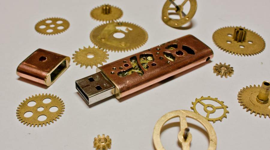 Fun Panorama: Steampunk USB Flash Drive