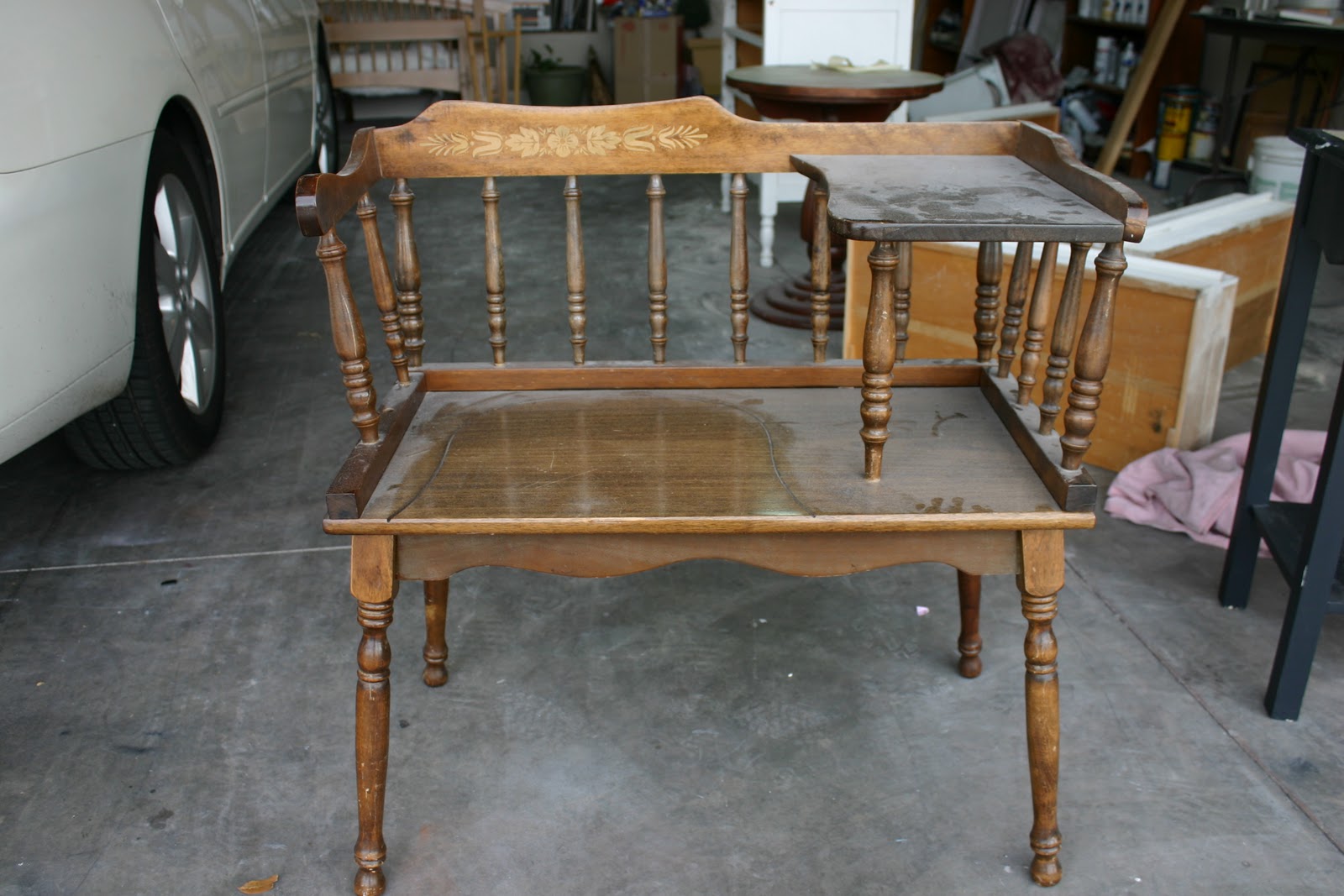 Doubletake Decor: Telephone bench