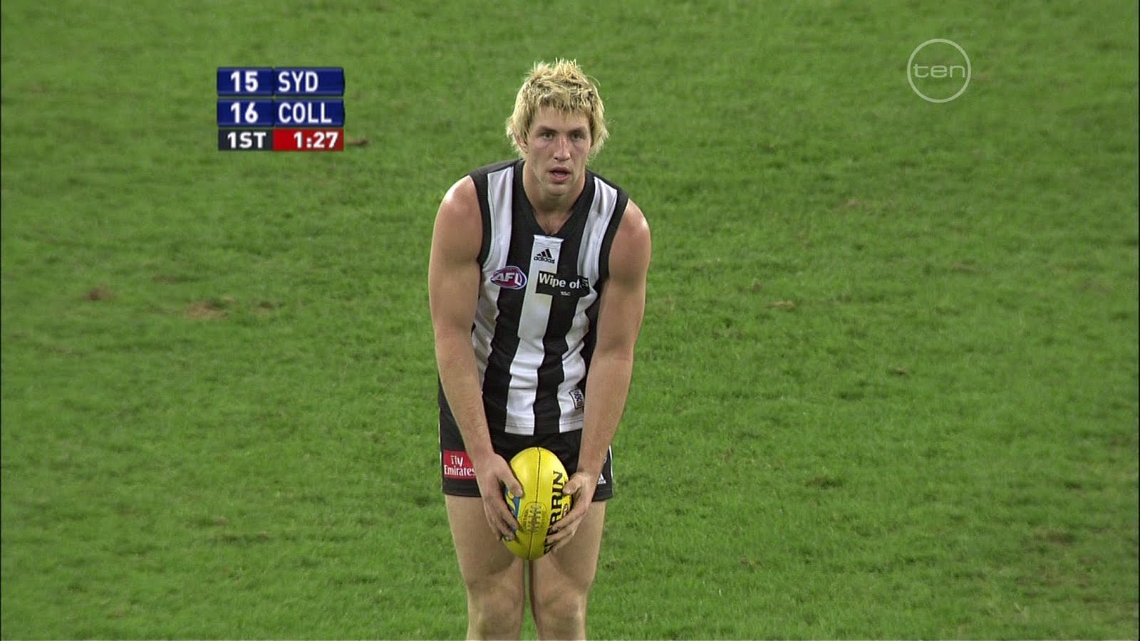 Boys in short shorts: More Aussie Rules boys
