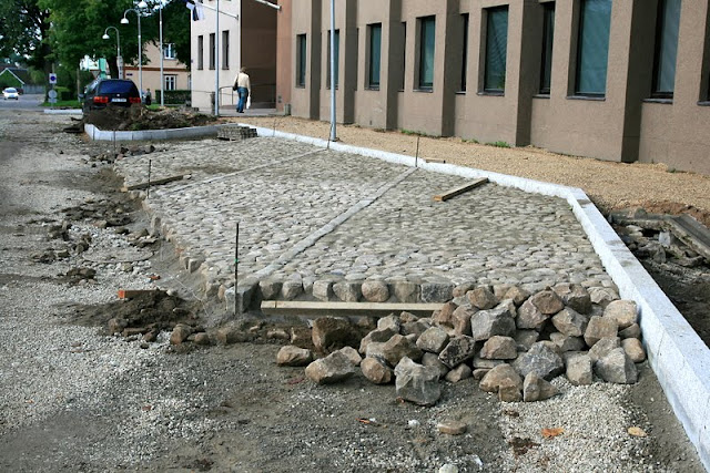 MTÜ Järvamaa Eesti südamaa: Munakivitee ehitus Paides Rüütli tänaval