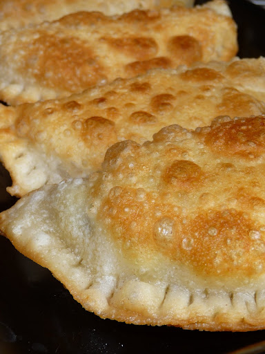 dulcis in fundo: Pitarakia (Greek cheese pies)
