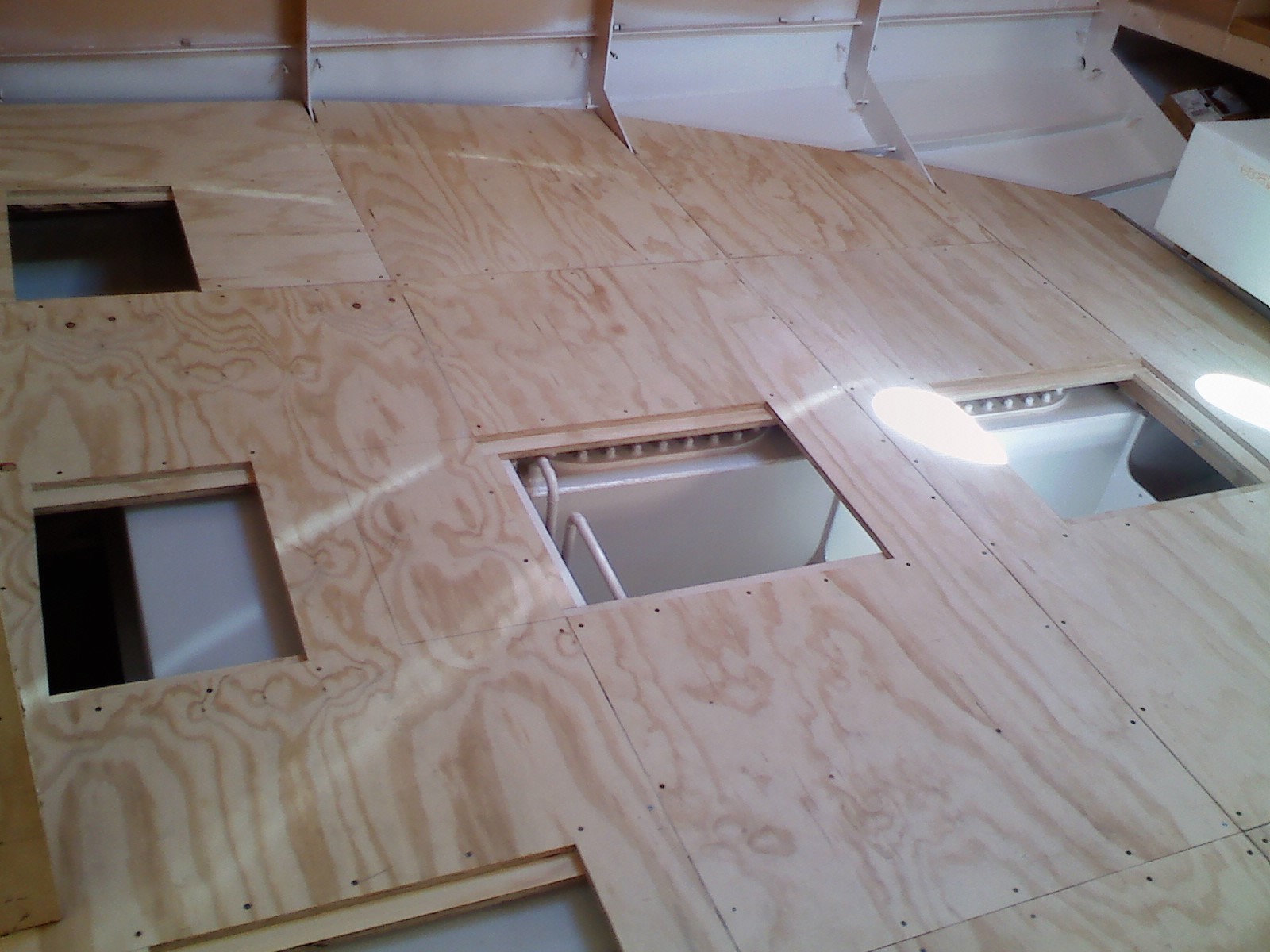 Building Koloa (Kama Hele): Finishing aft cabin sub-floor