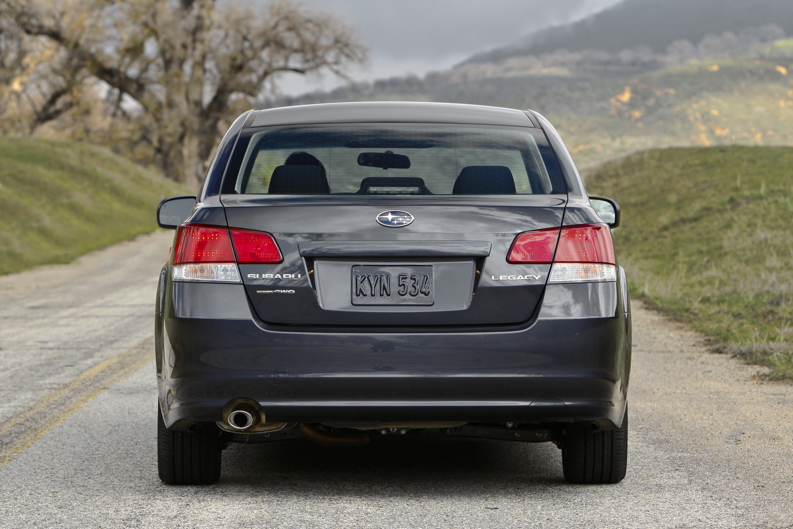2010 Subaru Legacy Wallpaper
