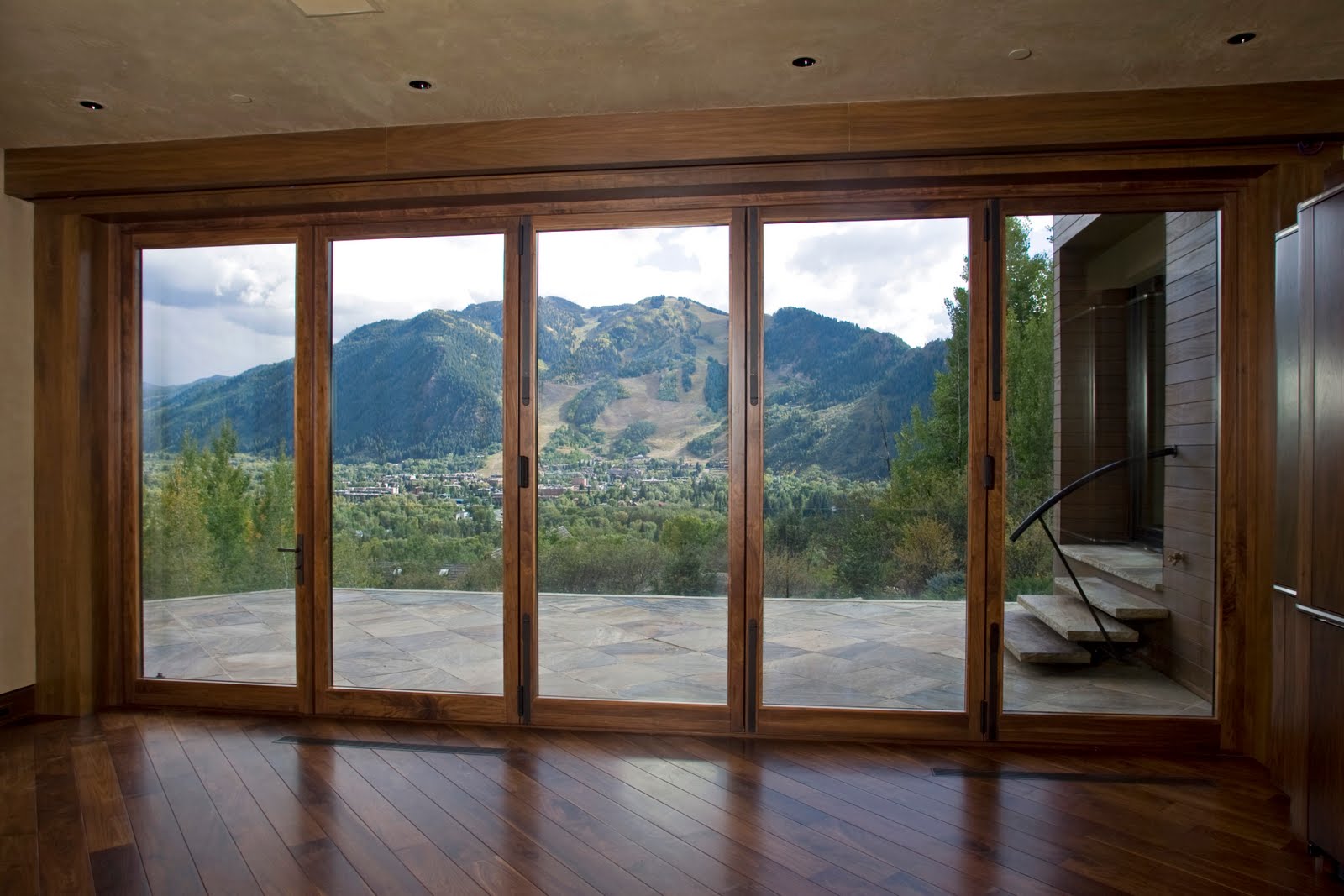 Grabill Windows and Doors: Product Highlight: Folding Doors