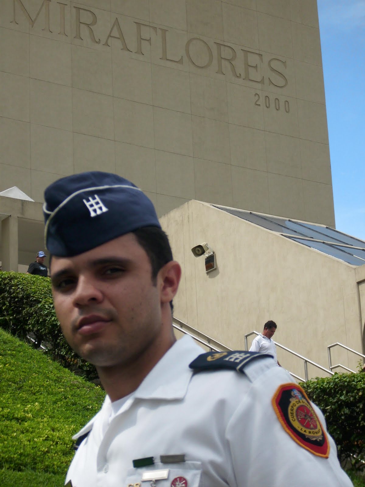 CUMPLEAÑOS HOY VÍCTOR QUEZADA, CAPITÁN CUERPO DE BOMBEROS ~ Bomberos La ...