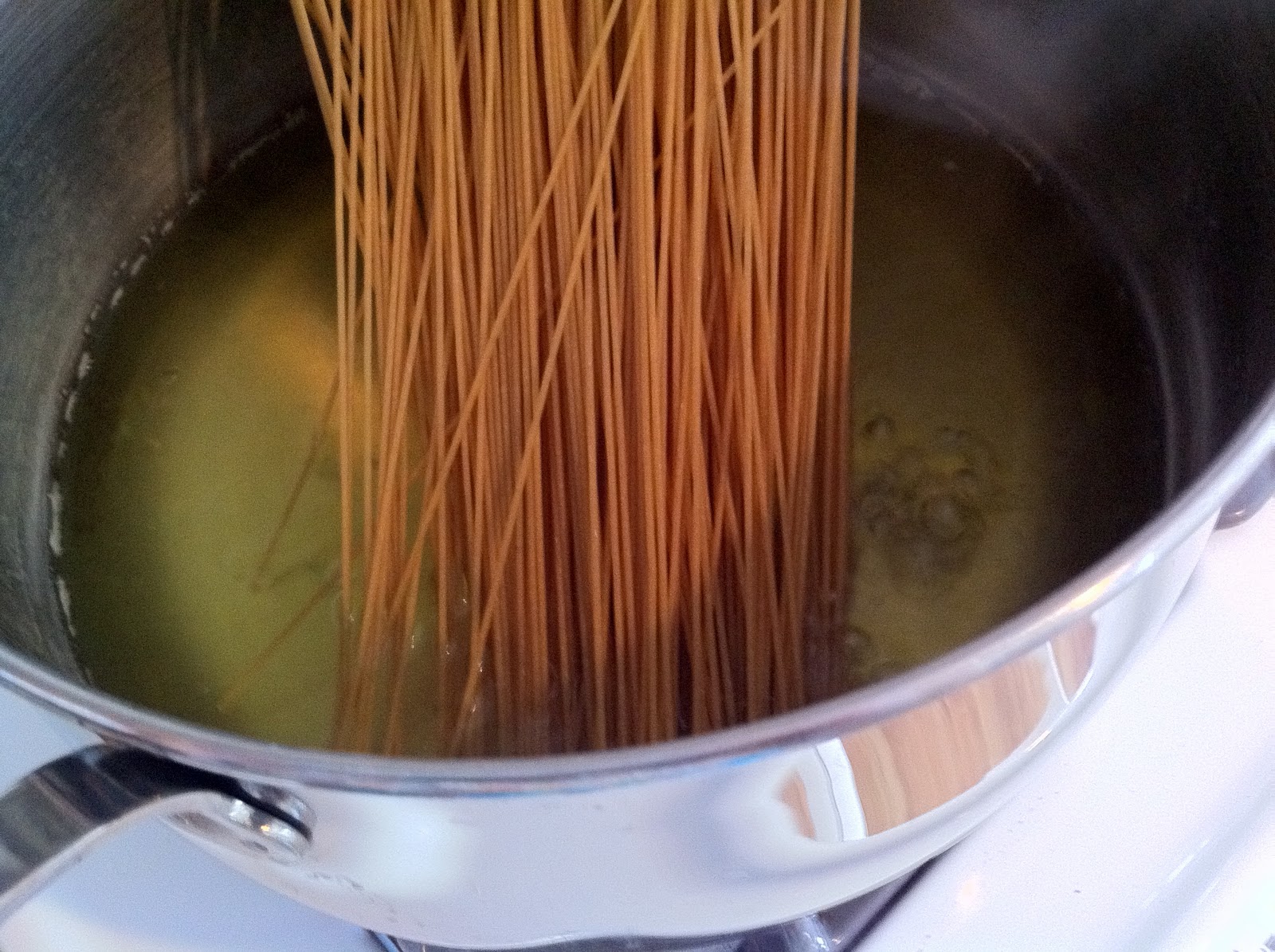 Food Creations: Gross looking pasta that tastes pretty good.