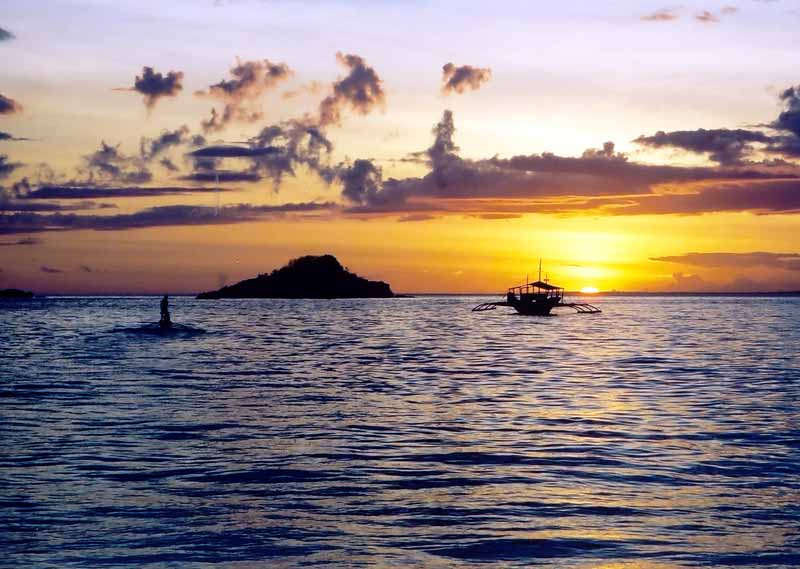 Philippines tourist destination: Malapascua Island in Northern Cebu ...