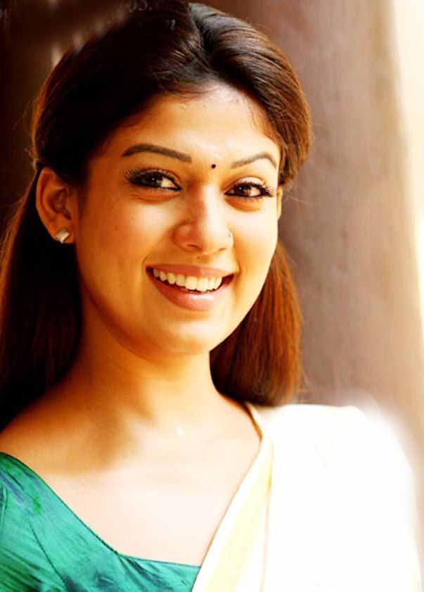 Film Actress Photos: Nayanthara Sexy In Set Saree Unseen Pics