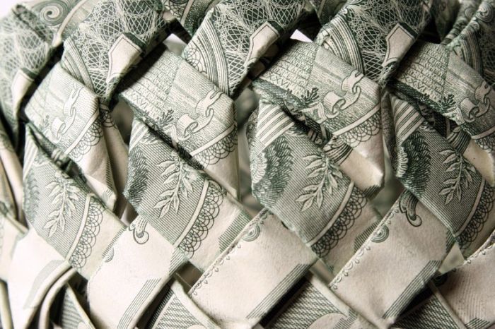 Fresh Pics: Banknote Jewelry