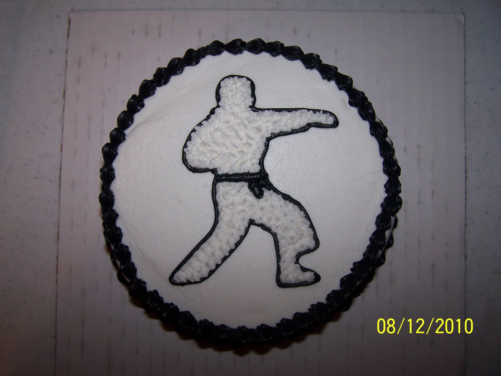 Edee's Custom Cakes: Karate Cakes