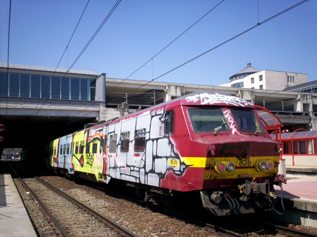 WHOLETRAIN Graffiti