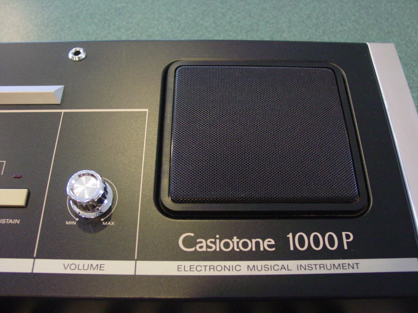 SolidStateCollective: Casio Synthesizer - Casiotone 1000P