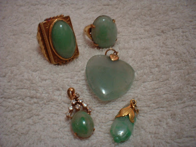 Batu Giok (Jade Stone). - Soscilla