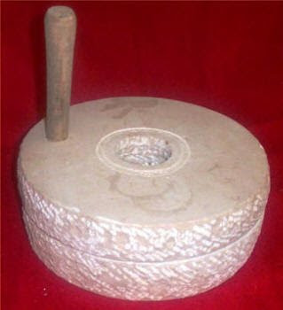 Nepal Gallery: Hand Grinder-Janto