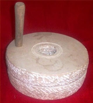 Nepal Gallery: Hand Grinder-Janto