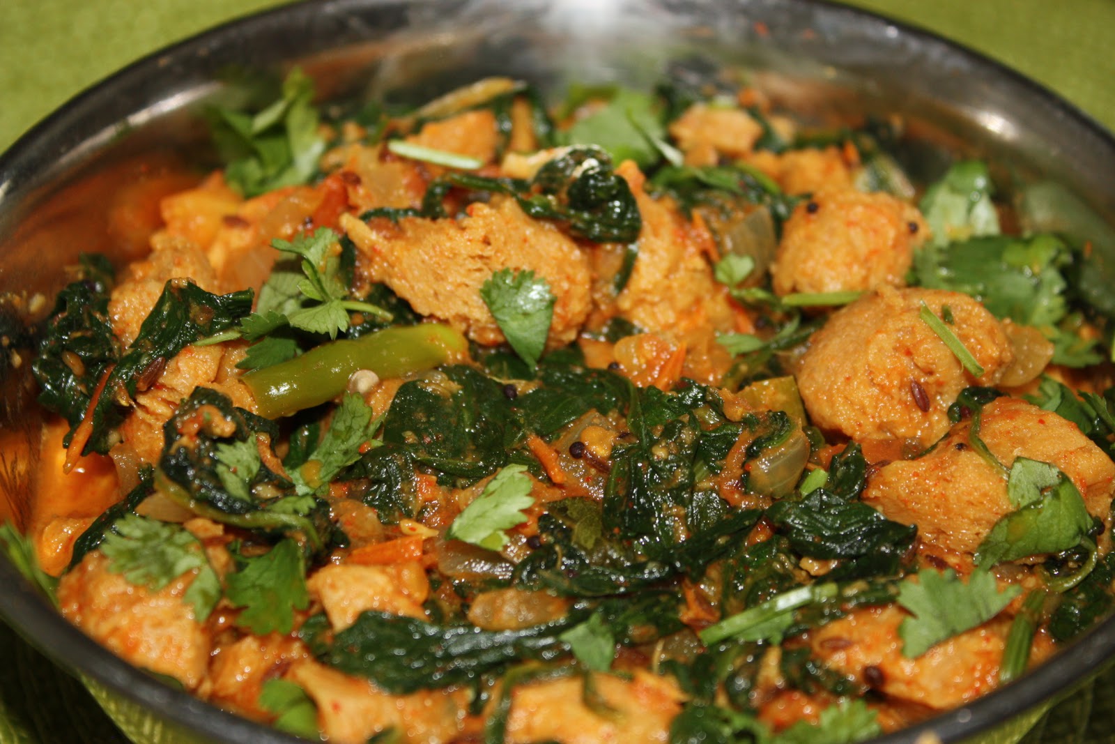 TastyFood: Palak Soya curry