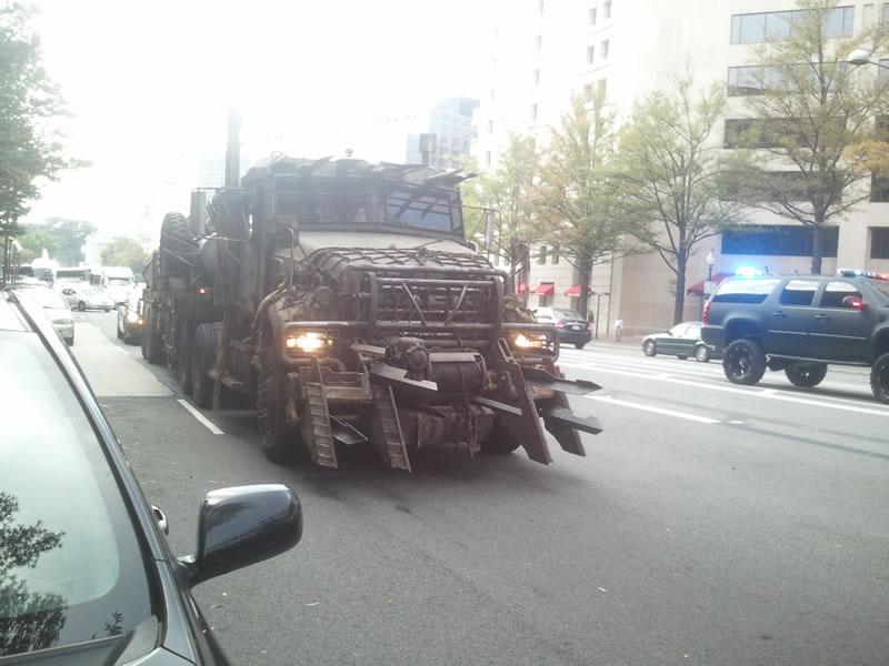 Transformers Live Action Movie Blog (TFLAMB): TF3 DC: Bayhem Arrives in ...