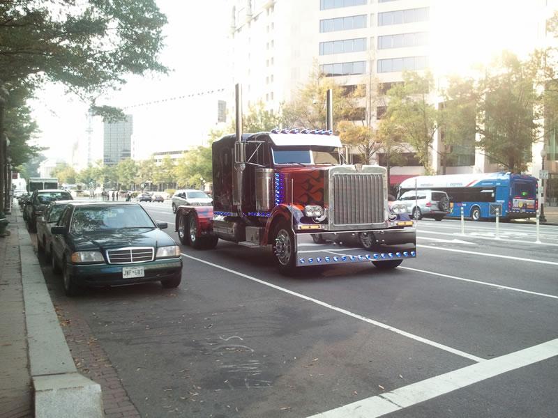 Transformers Live Action Movie Blog (TFLAMB): TF3 DC: Bayhem Arrives in ...