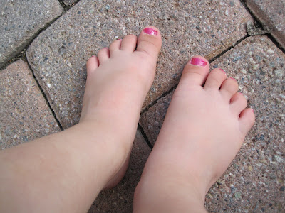 Lu Bird Baby: Pretty Pink Toes