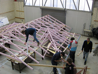 Daniels Tafe Blog: Roof Truss Installation.