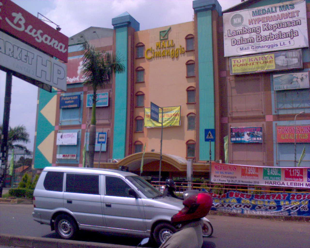 PUSAT MALL DI DEPOK CITY
