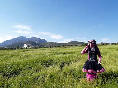 Goths In Hot Weather ©: August 2009