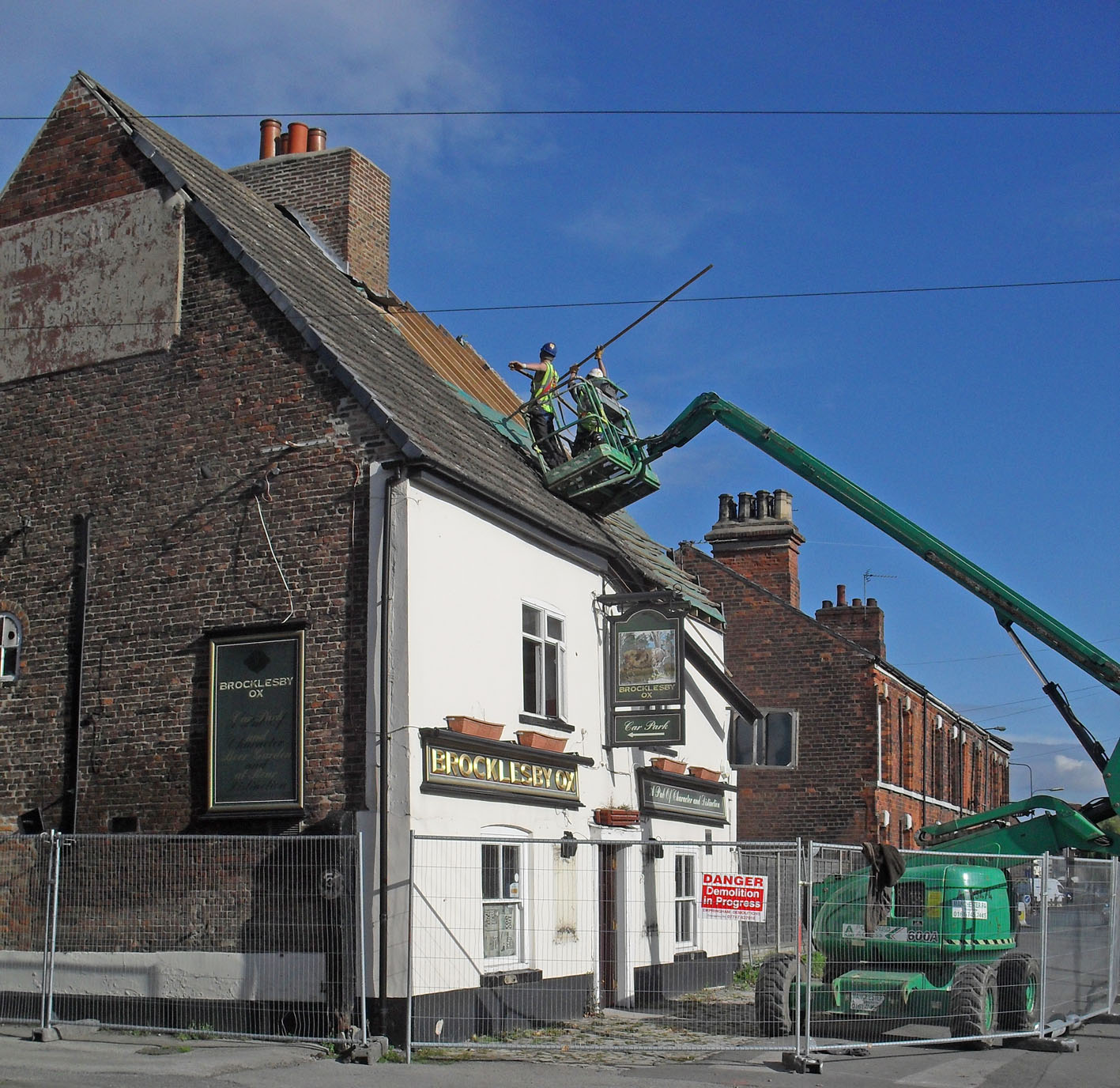 Nigel Fisher's Brigg Blog: BORN IN BROCK OX BEDROOM