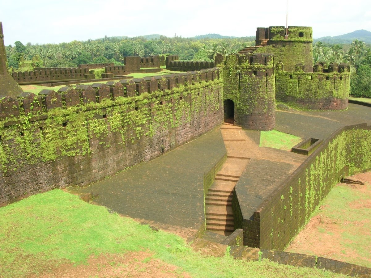 Journeys across Karnataka: Mirjan Fort