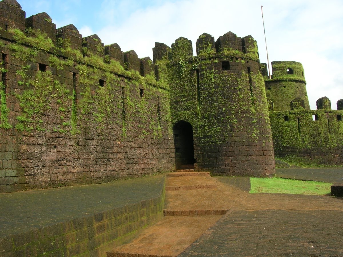 Journeys across Karnataka: Mirjan Fort