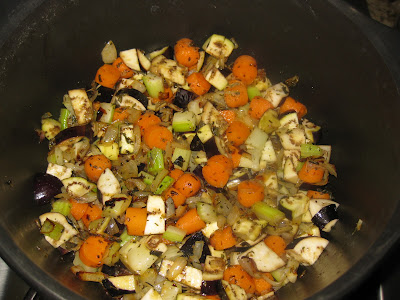 Adventures in Cookery: ETL:Bulgarian Vegetable Stew - "Gyuvetch"