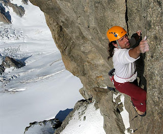 DEPORTES EXTREMOS: ESCALA EN ROCA LIBRE