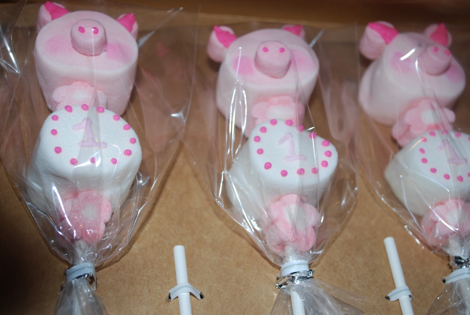 Sneak Peek cute Pig Minis