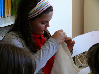 ECOCENTRO TORNAVACAS: ¿QUE ES, ESO DE ZURCIR Y REMENDAR?