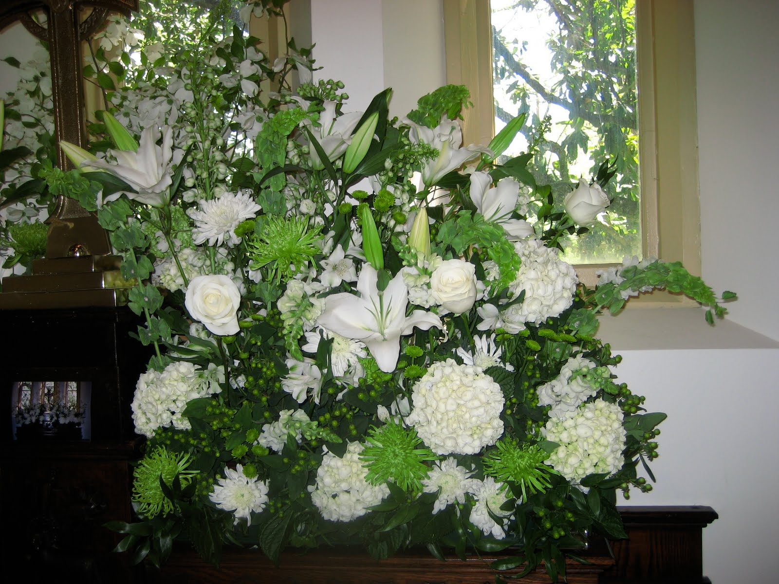 The Chapel of the Cross Flower Guild: April 2010