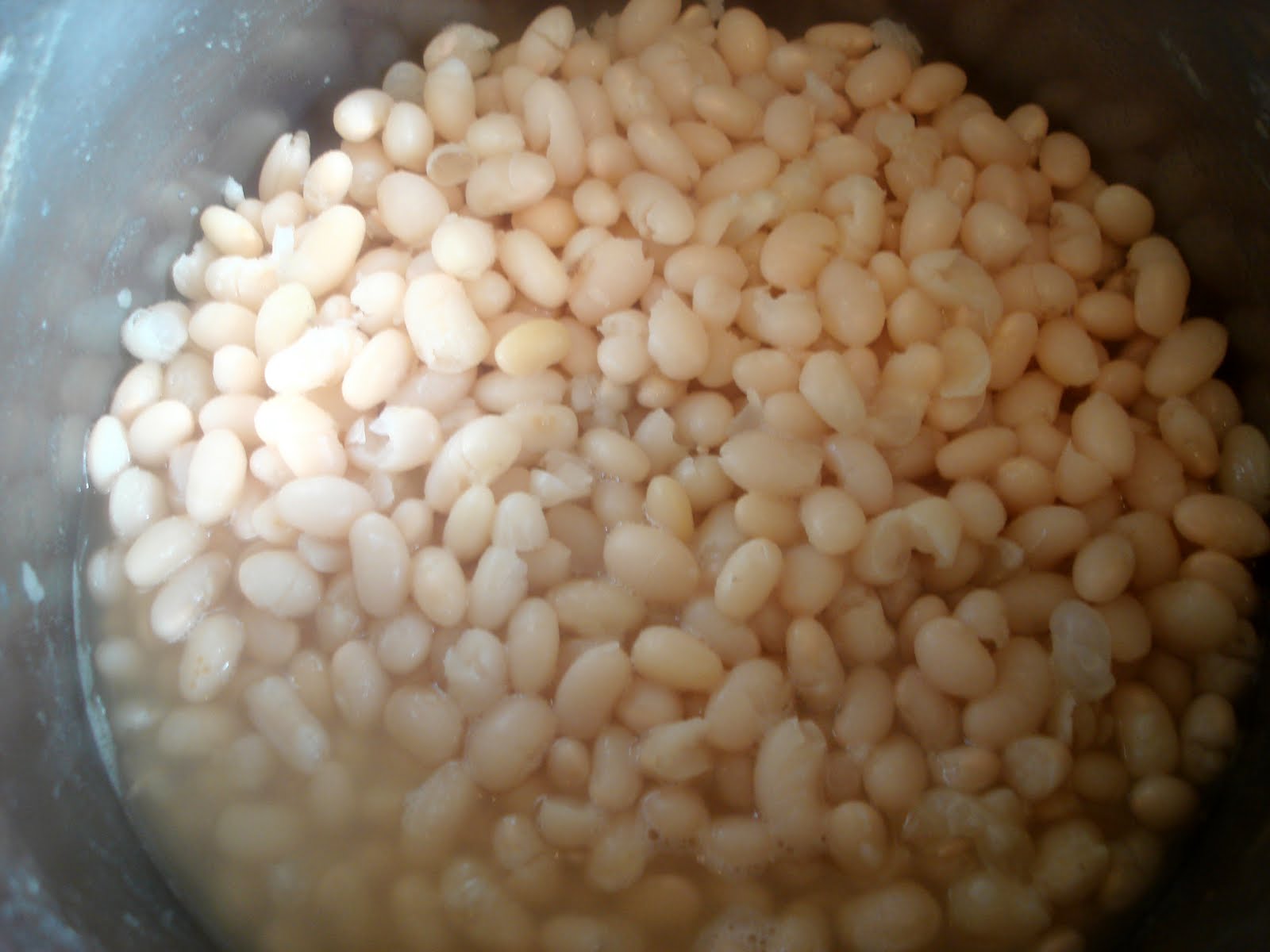 Creative Cooking with Muriel: Roast Leg of Lamb with Haricot Beans