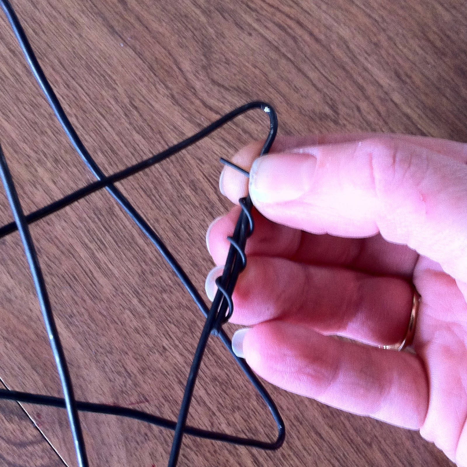 Art as Usual: Mixed Media and Wire Christmas Star Tutorial