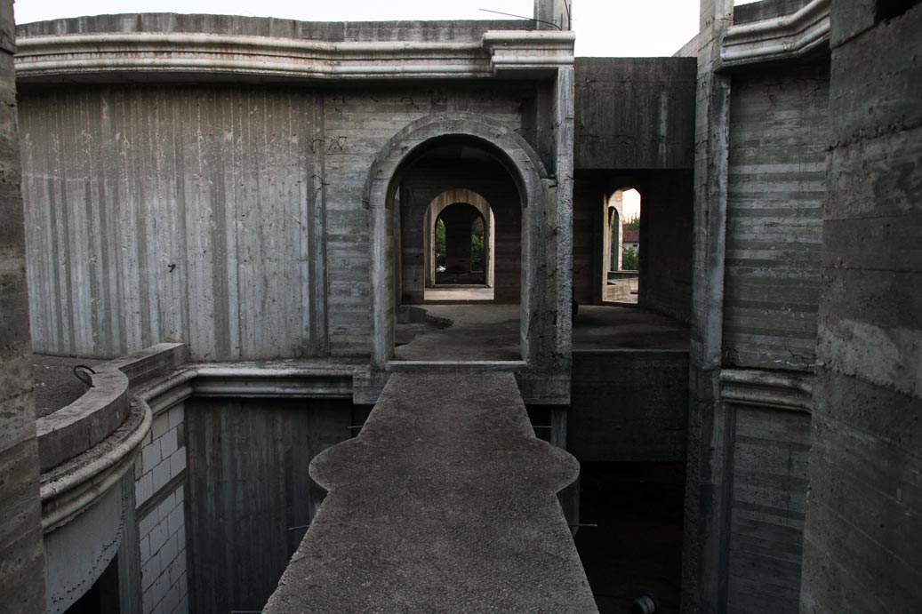 WorldBin: An Unfinished Ruin in Savyon, Israel