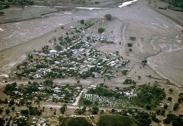 LAURA: TRAGEDIA ARMERO. COLOMBIA. (1985)