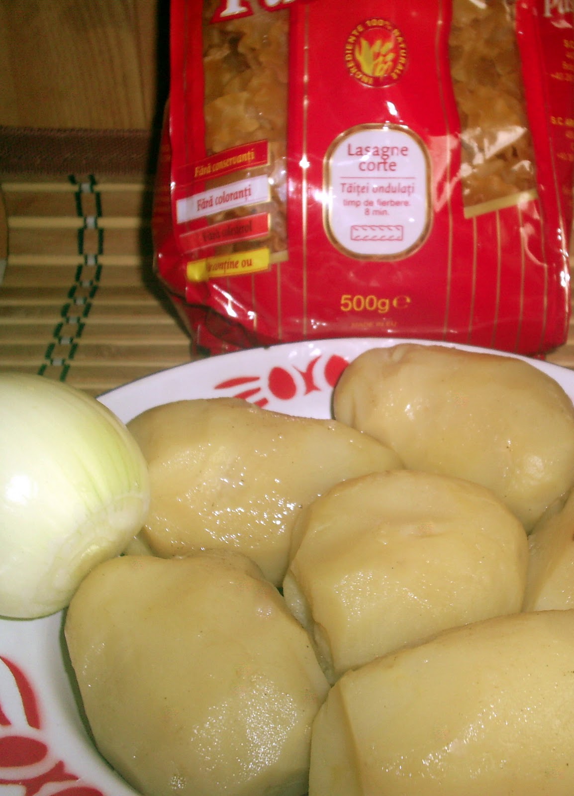 Arome si culori : Paste cu cartofi