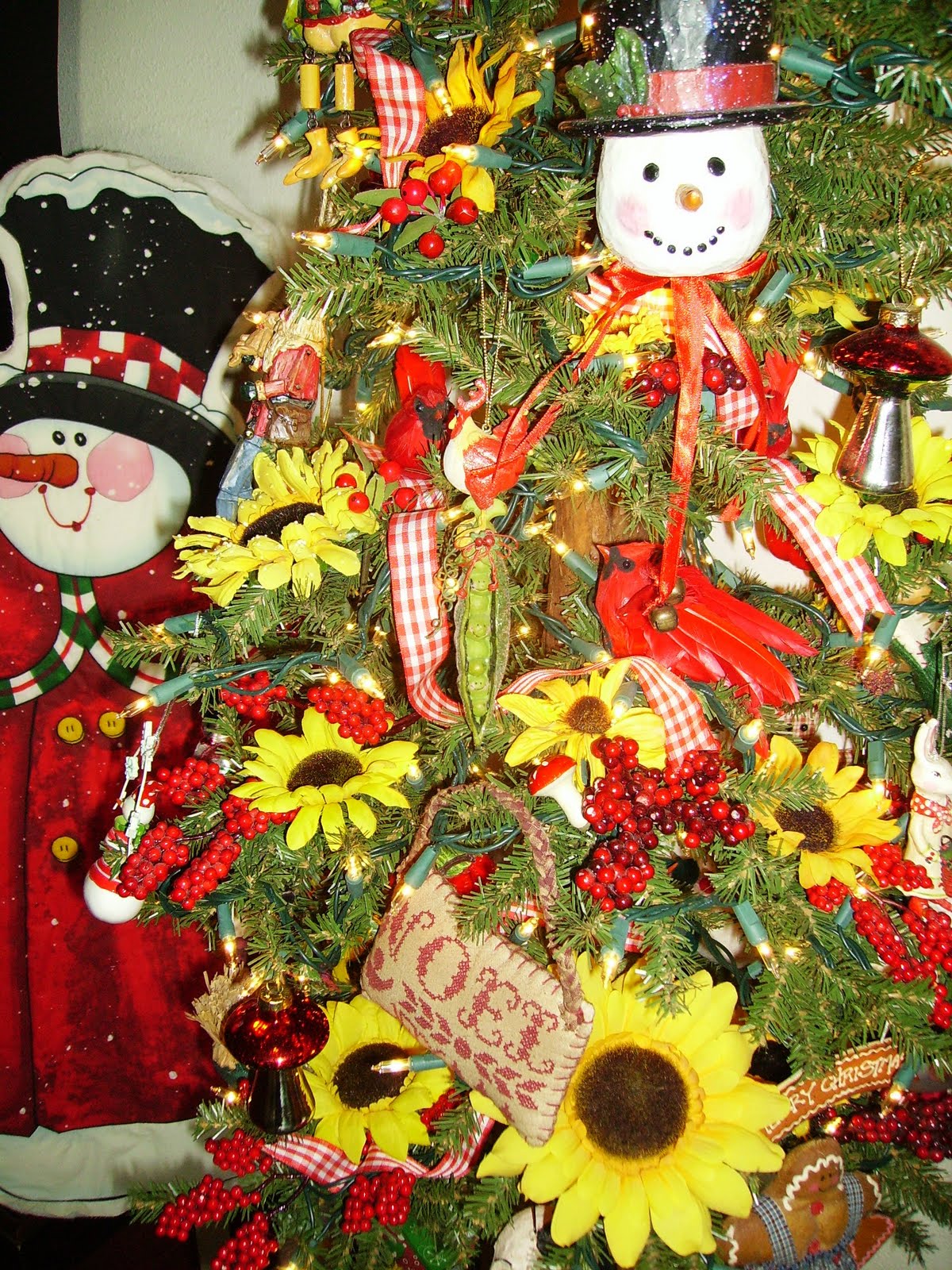 Sharing with Sherri: Sunflower Christmas Tree