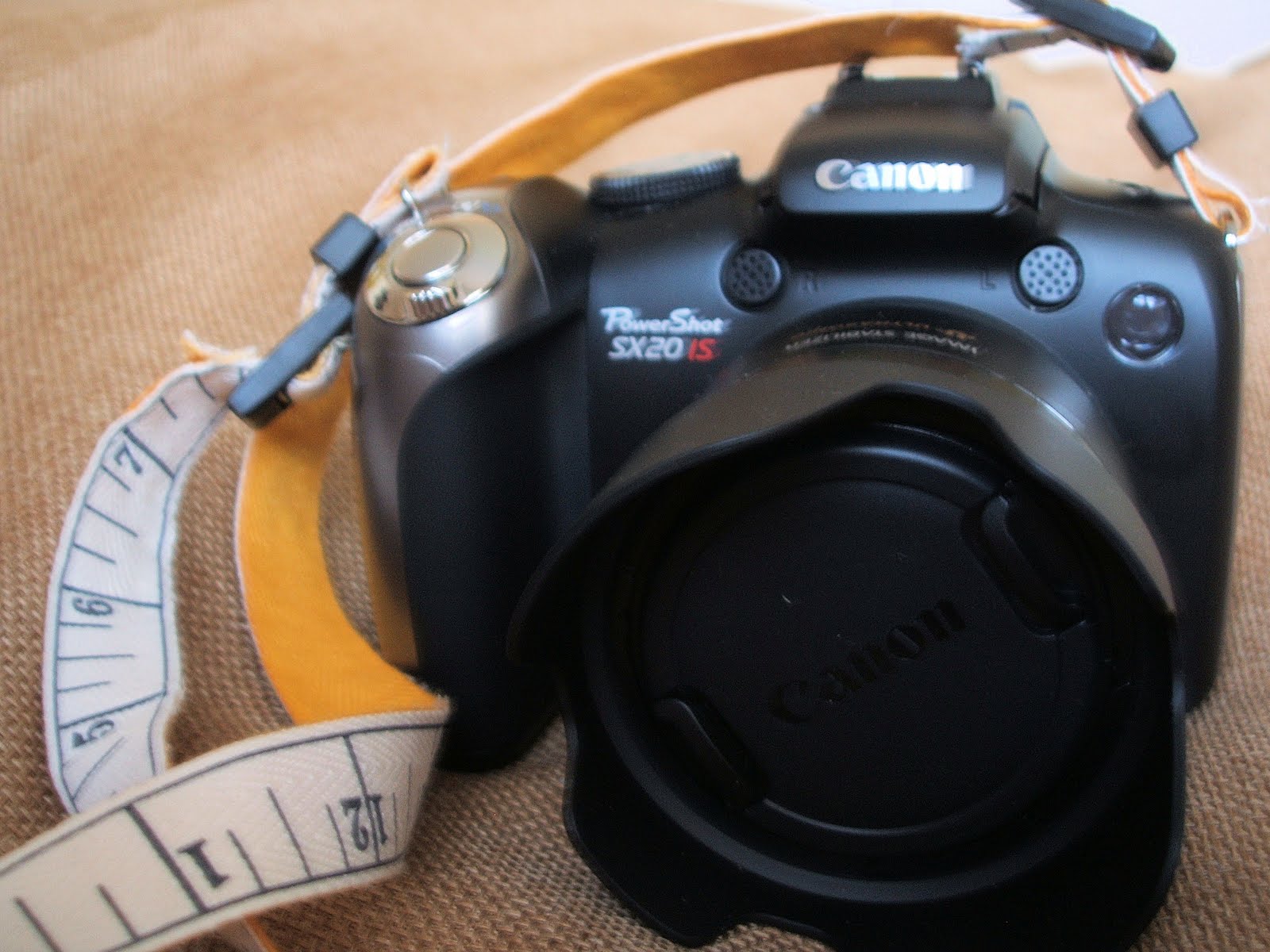 create.love.grow: create: ribbon camera strap