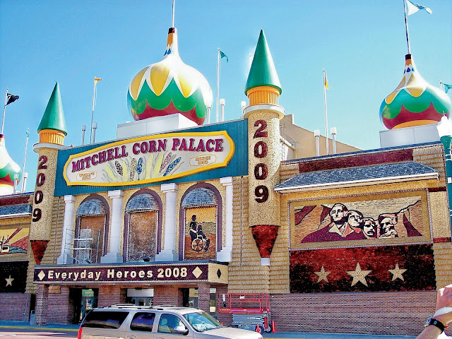 Corn Palace - Spluch - Interesting/Fun Stuff From Around The World