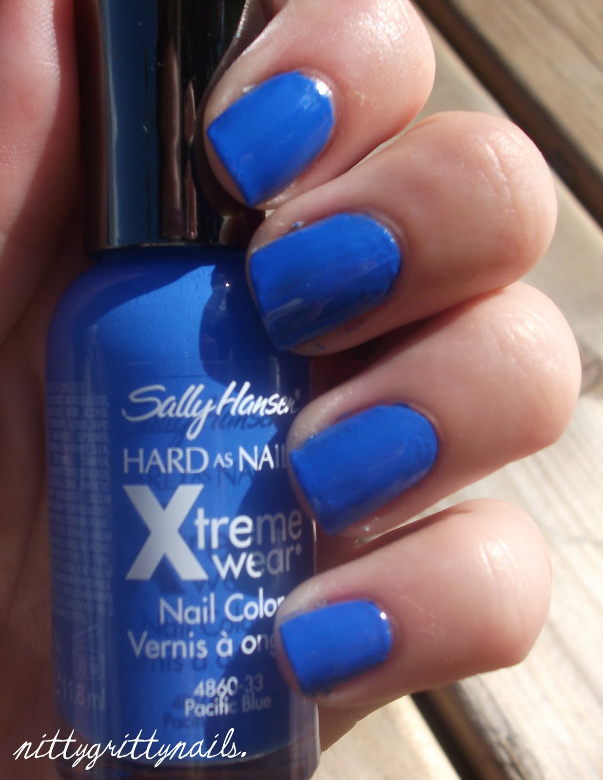 nittygrittynails.: Sally Hansen Xtreme Wear - Pacific Blue.