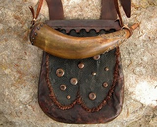 Ken Scott Pouches: Old Pouch Friday: Beavertail Pouch