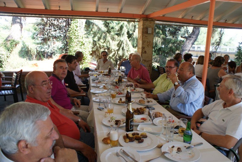 ΣΥΓΚΙΝΗΣΗ, ΝΟΣΤΑΛΓΙΑ ΚΑΙ ΜΝΗΜΕΣ ΕΝΩΘΗΚΑΝ! Οι απόφοιτοι του 1970, είχαν ...