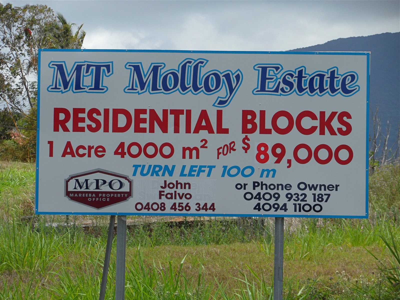 Avan Touring in Australia: Rifle Creek Rest Area, Mount Molloy