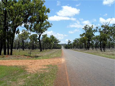 Avan Touring in Australia: Lynd Junction, Fletcher Creek, Belyando Crossing